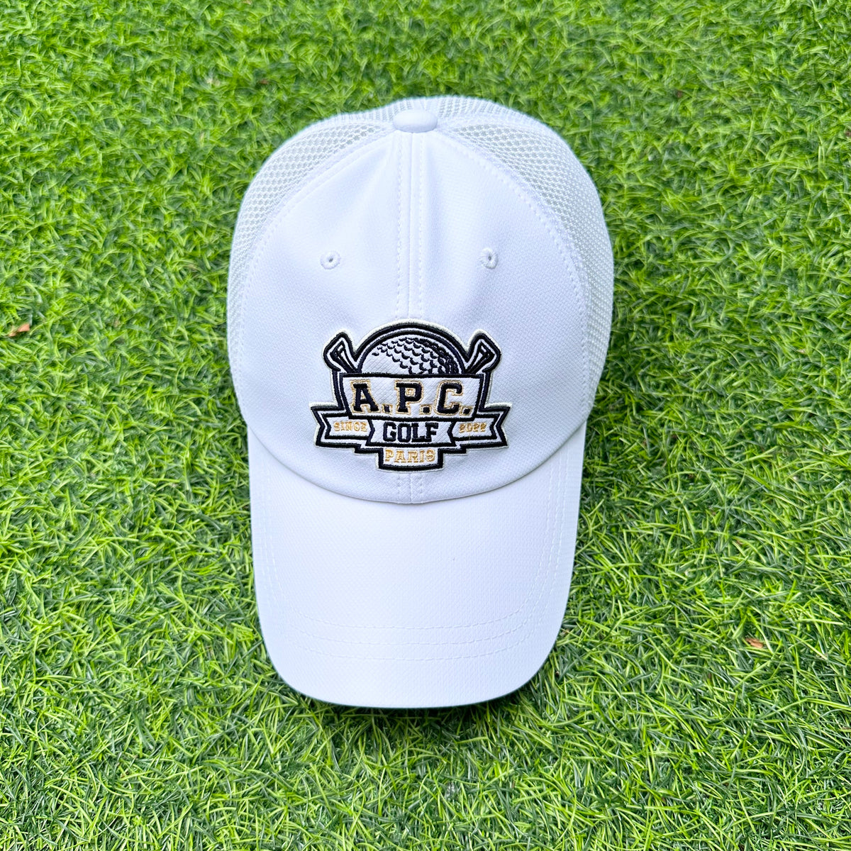 APC GOLF メッシュキャップ ホワイト – ラウンドコード